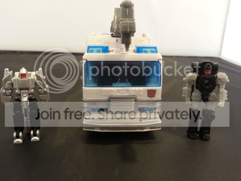 Transformers Generations United ARTFIRE Japan Exclusive Pictorial ...